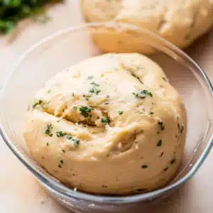 Garlic Rolls Recipe: Soft and Full of Flavor - Things Cook