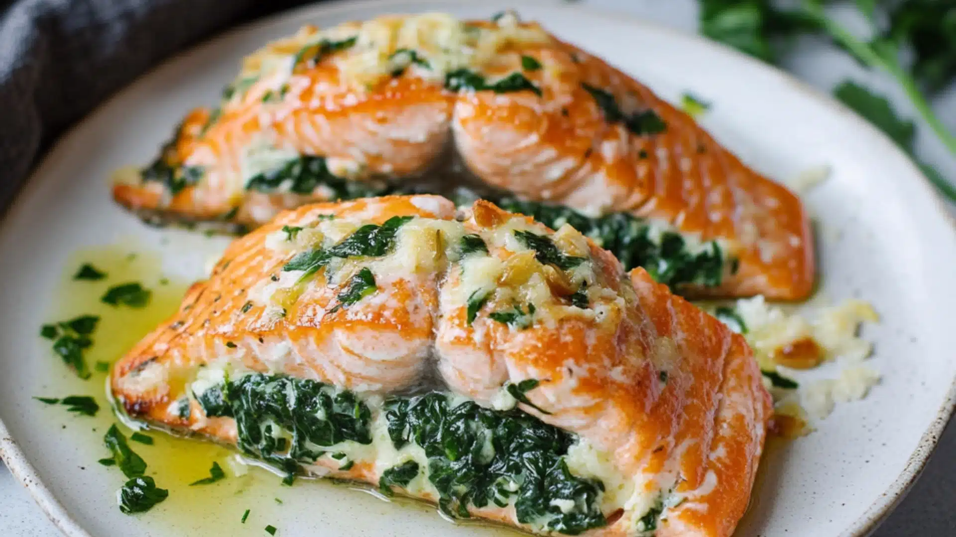 Delicious and Healthy Spinach Stuffed Salmon Recipe - Things Cook