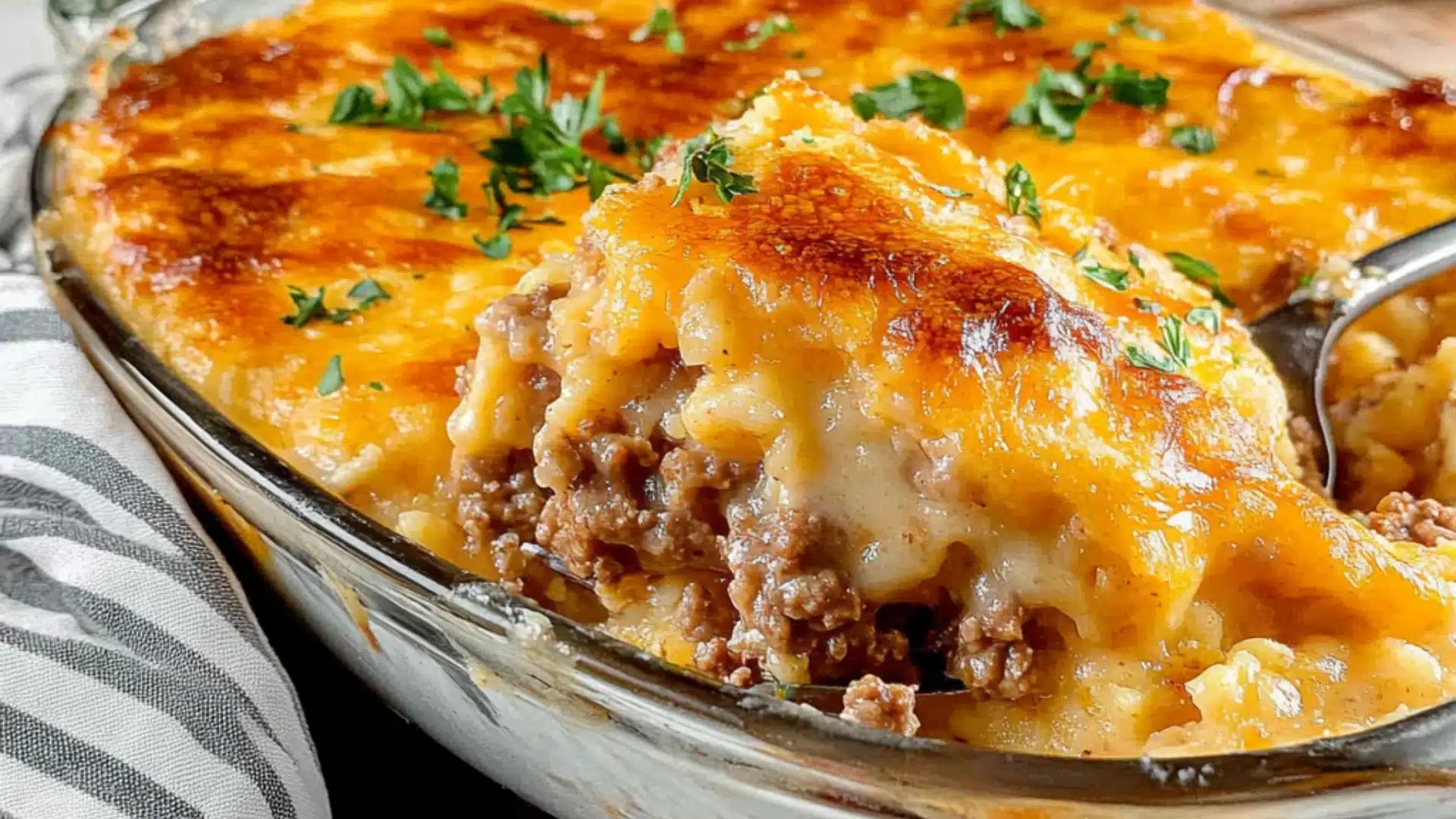 Irresistible 1-Pan Cheddar Bay Biscuit Ground Beef Cobbler - Things Cook